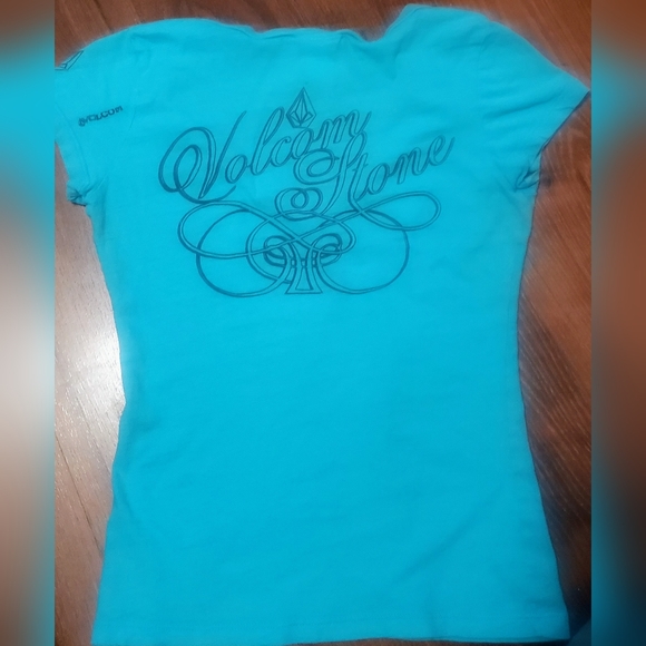 Volcom | Tops | Vintage Volcom Stone Y2k Womens Turquoise Vneck Size ...
